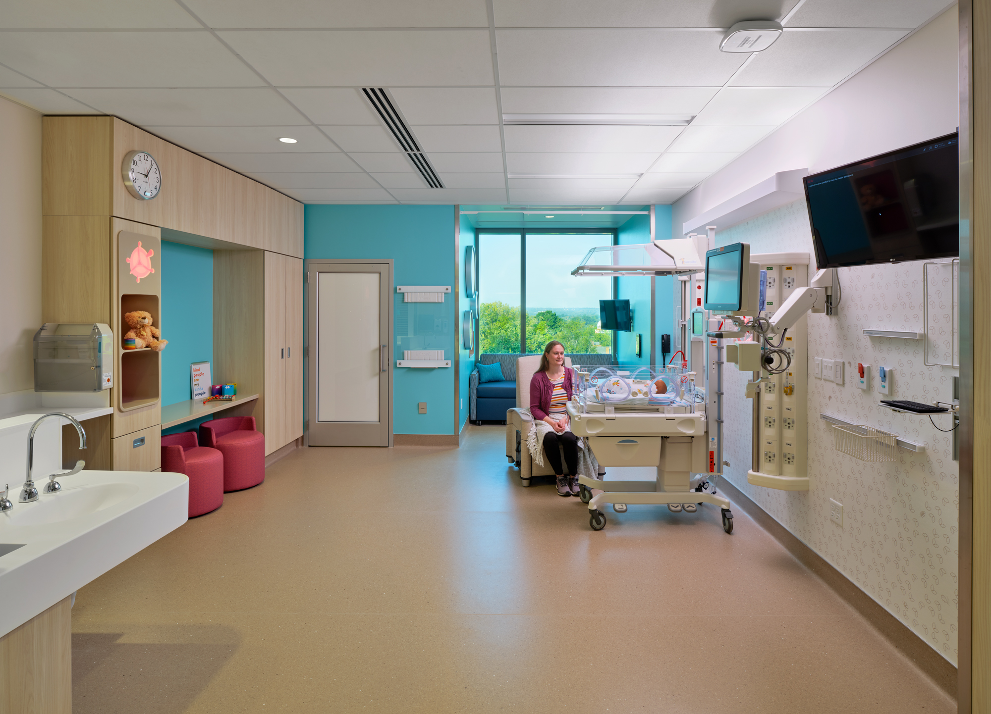 Cincinnati Children's Hospital Critical Care Building - HEAPY